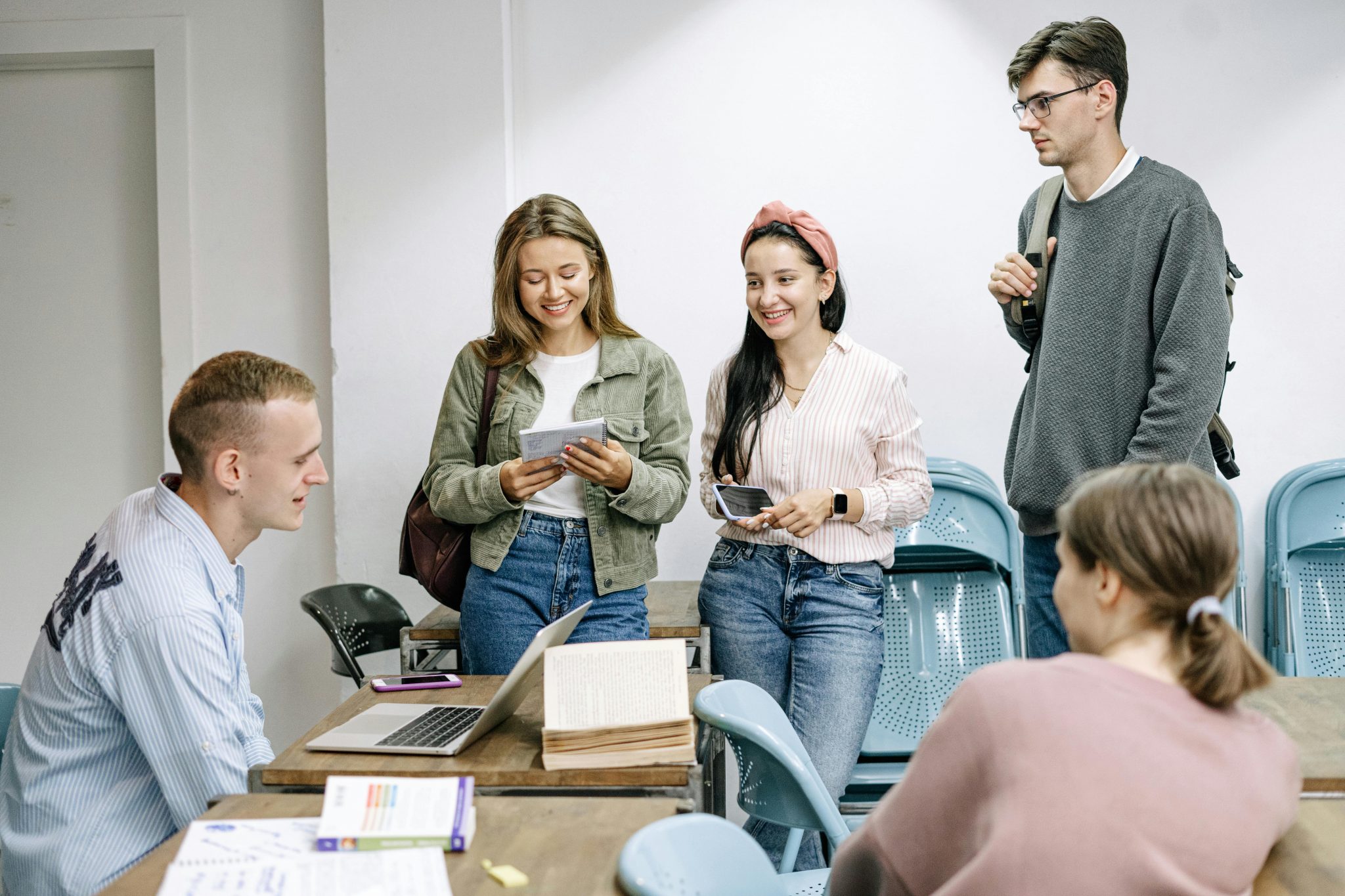 Community College vs University: Which Path Is Right for You? – Online ...